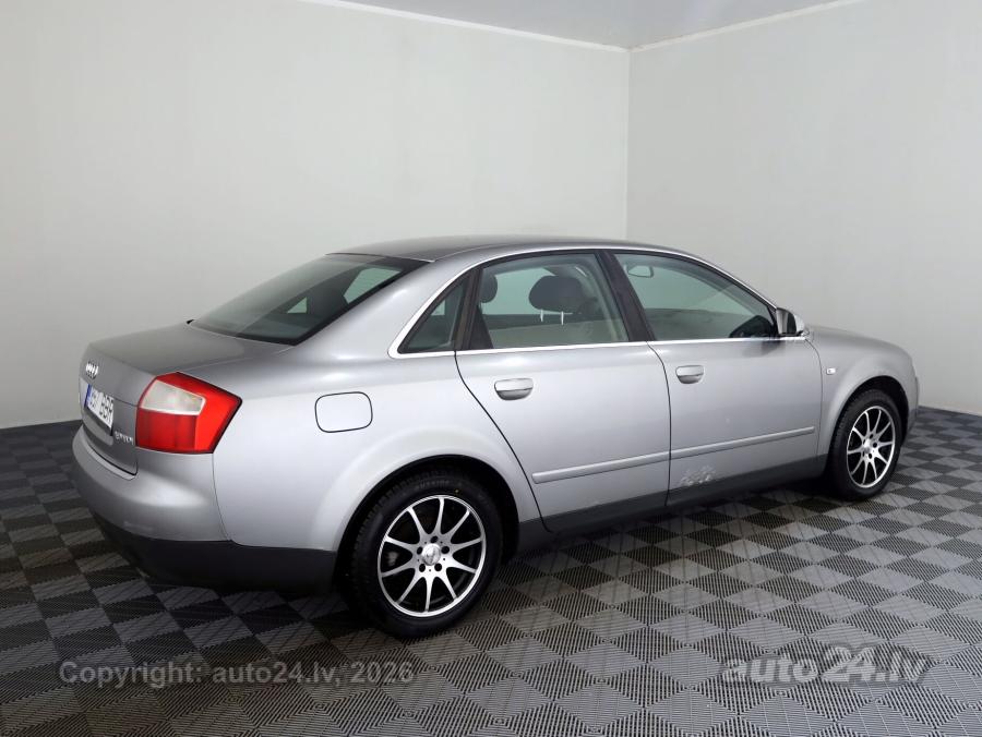Pelēks Audi A4 2003 Tallina, ar dzinēja tilpumu 1.90 L un nobraukumu 345 tūkst. km par 699 €, foto 4 vietnē AUTOMOTO.COM.LV