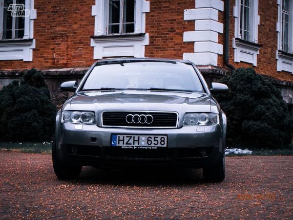 Pelēks Audi A4 2003 Viļņa, ar dzinēja tilpumu 2.00 L un nobraukumu 238 tūkst. km par 1300 €, foto 1 vietnē AUTOMOTO.COM.LV