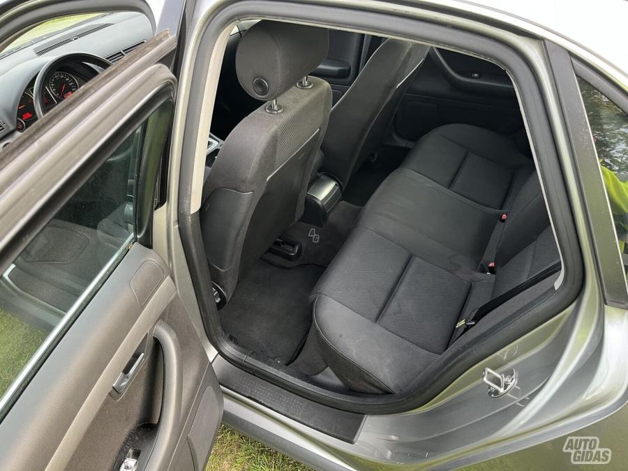 Grey Audi A4 2003 in Ignalina, with an engine capacity of 1.90 L and mileage of 333 thousand km for 2250 €, photo 10 on AUTOMOTO.COM.LV