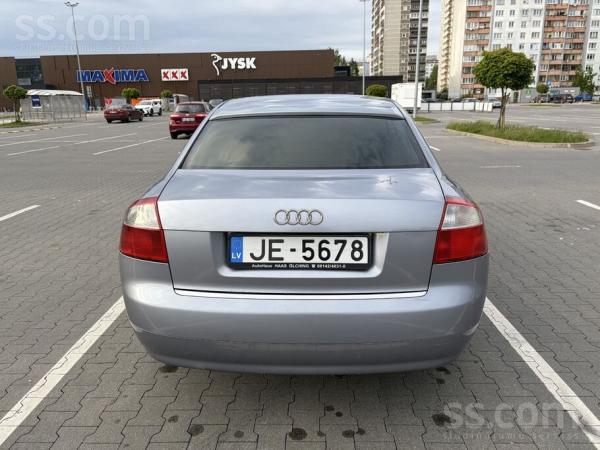 Pelēks Audi A4 2003 Rīga, ar dzinēja tilpumu 1.90 L un nobraukumu 300 tūkst. km par 1650 €, foto 6 vietnē AUTOMOTO.COM.LV