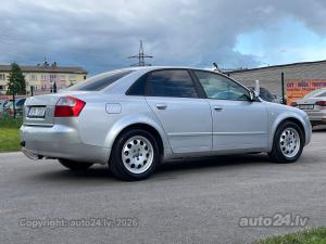 Pelēks Audi A4 2003 Narva, ar dzinēja tilpumu 2.50 L un nobraukumu 365 tūkst. km par 1499 €, foto 3 vietnē AUTOMOTO.COM.LV