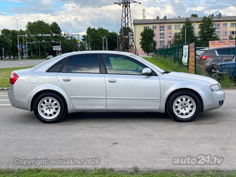 Pelēks Audi A4 2003 Narva, ar dzinēja tilpumu 2.50 L un nobraukumu 365 tūkst. km par 1499 €, foto 4 vietnē AUTOMOTO.COM.LV