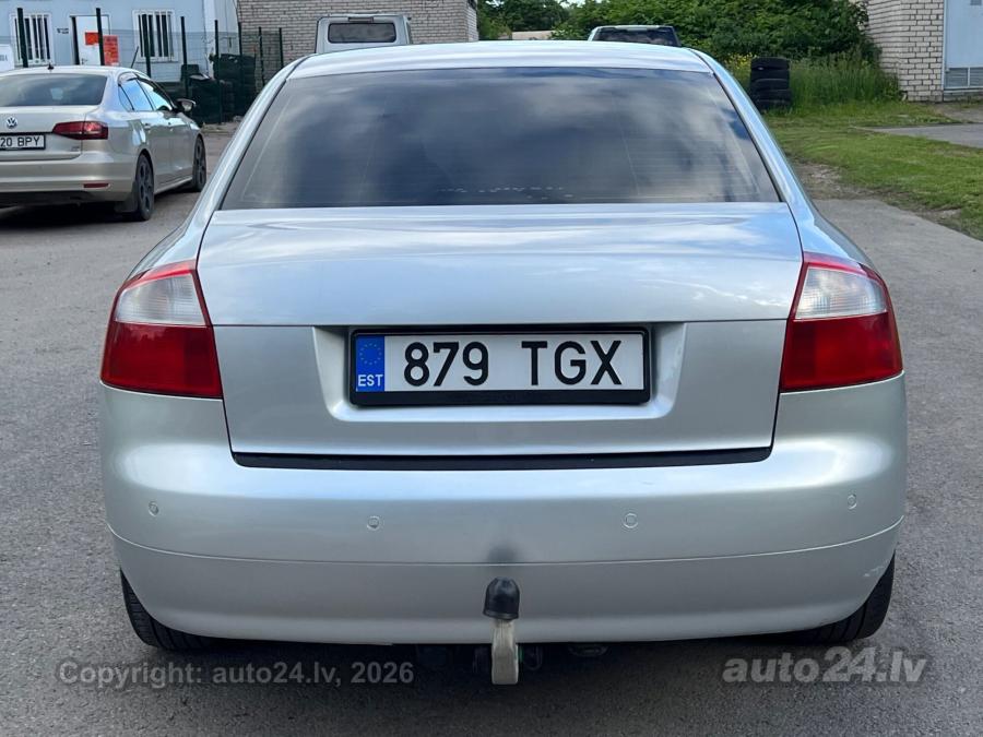 Pelēks Audi A4 2003 Narva, ar dzinēja tilpumu 2.50 L un nobraukumu 365 tūkst. km par 1499 €, foto 7 vietnē AUTOMOTO.COM.LV