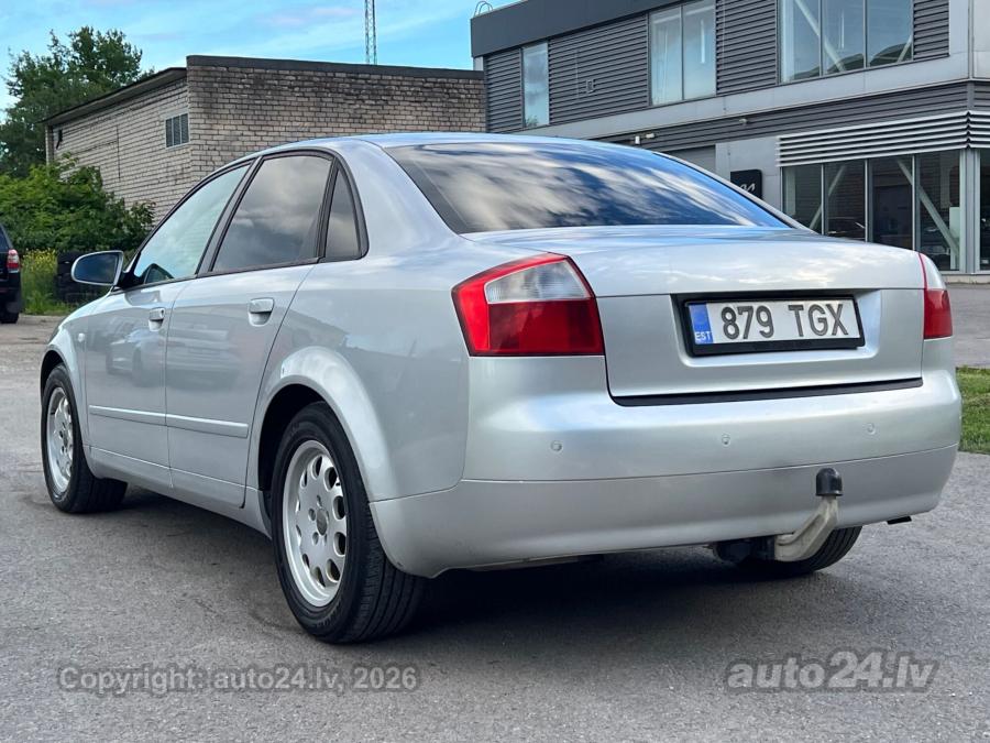Pelēks Audi A4 2003 Narva, ar dzinēja tilpumu 2.50 L un nobraukumu 365 tūkst. km par 1499 €, foto 8 vietnē AUTOMOTO.COM.LV
