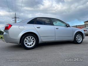 Pelēks Audi A4 2003 Narva, ar dzinēja tilpumu 2.50 L un nobraukumu 365 tūkst. km par 1499 €, foto 13 vietnē AUTOMOTO.COM.LV