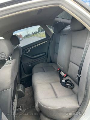 Pelēks Audi A4 2003 Narva, ar dzinēja tilpumu 2.50 L un nobraukumu 365 tūkst. km par 1499 €, foto 15 vietnē AUTOMOTO.COM.LV