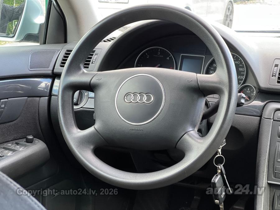 Pelēks Audi A4 2003 Narva, ar dzinēja tilpumu 2.50 L un nobraukumu 365 tūkst. km par 1499 €, foto 19 vietnē AUTOMOTO.COM.LV