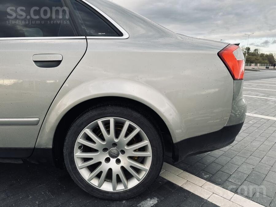 Pelēks Audi A4 2003 Jelgava, ar dzinēja tilpumu 2.50 L un nobraukumu 434 tūkst. km par 1700 €, foto 12 vietnē AUTOMOTO.COM.LV