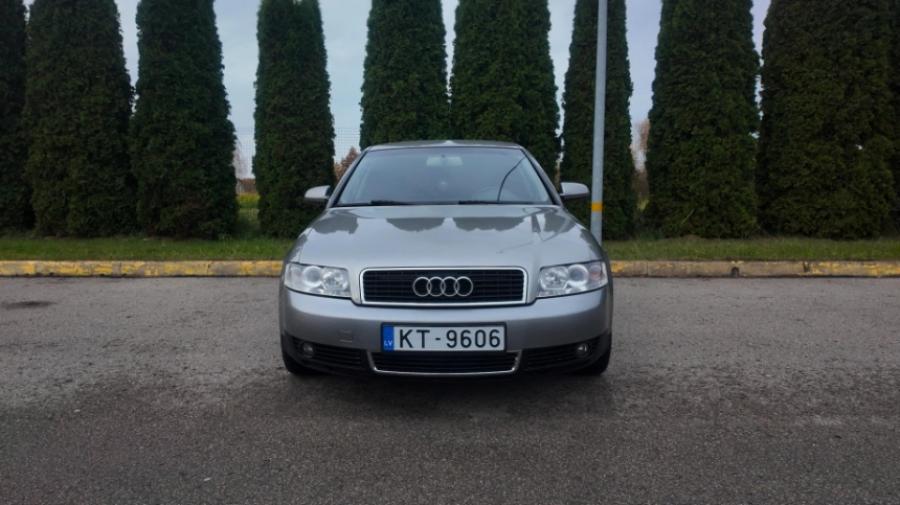 Grey Audi A4 2003 in Riga, with an engine capacity of 2.50 L and mileage of 435 thousand km for 2600 €, photo 3 on AUTOMOTO.COM.LV