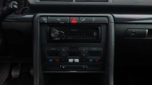 Grey Audi A4 2003 in Riga, with an engine capacity of 2.50 L and mileage of 435 thousand km for 2600 €, photo 6 on AUTOMOTO.COM.LV