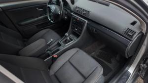 Grey Audi A4 2003 in Riga, with an engine capacity of 2.50 L and mileage of 435 thousand km for 2600 €, photo 16 on AUTOMOTO.COM.LV