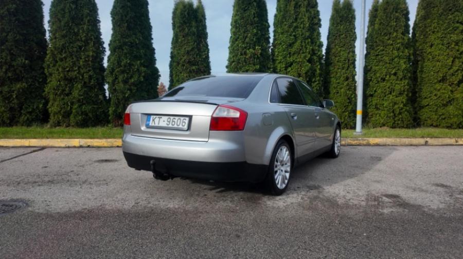 Grey Audi A4 2003 in Riga, with an engine capacity of 2.50 L and mileage of 435 thousand km for 2600 €, photo 18 on AUTOMOTO.COM.LV
