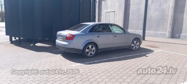 Grey Audi A4 2003 in Tallinn, with an engine capacity of 1.80 L and mileage of 350 thousand km for 4500 €, photo 4 on AUTOMOTO.COM.LV