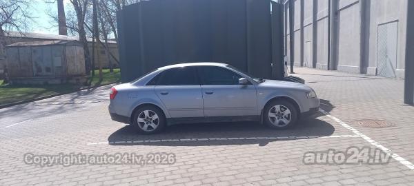 Grey Audi A4 2003 in Tallinn, with an engine capacity of 1.80 L and mileage of 350 thousand km for 4500 €, photo 6 on AUTOMOTO.COM.LV
