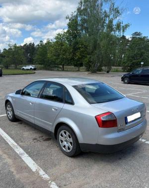 Pelēks Audi A4 2003 Radviliškis, ar dzinēja tilpumu 1.90 L un nobraukumu 340 tūkst. km par 1500 €, foto 4 vietnē AUTOMOTO.COM.LV