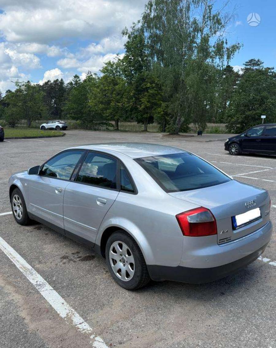 Pelēks Audi A4 2003 Radviliškis, ar dzinēja tilpumu 1.90 L un nobraukumu 340 tūkst. km par 1500 €, foto 4 vietnē AUTOMOTO.COM.LV