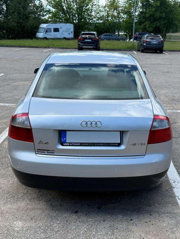 Grey Audi A4 2003 in Radviliskis, with an engine capacity of 1.90 L and mileage of 340 thousand km for 1500 €, photo 5 on AUTOMOTO.COM.LV
