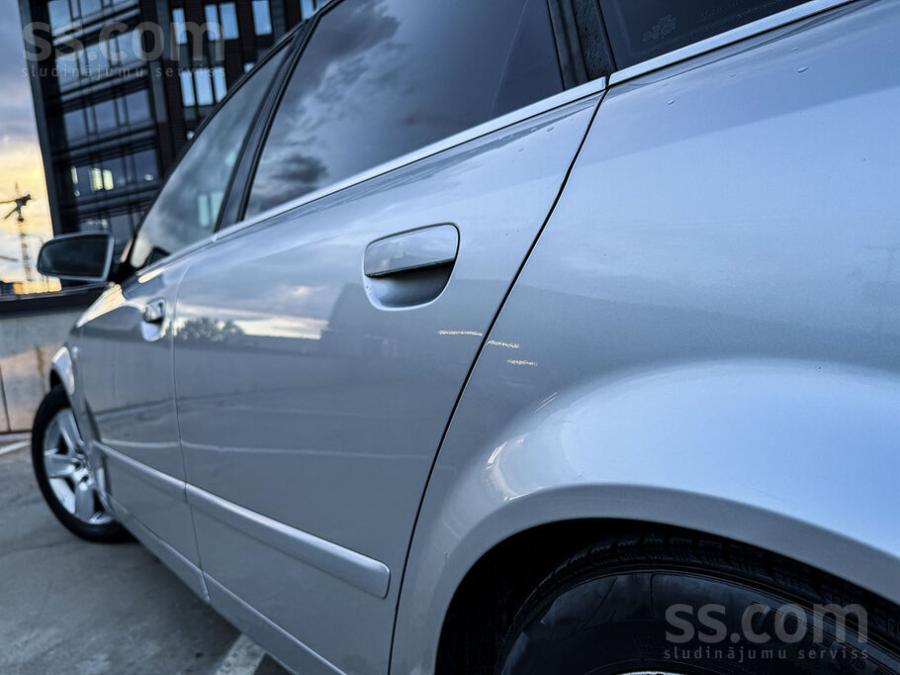 Серый Ауди А4 2003 в Рига, объемом двигателя 1.80 л и пробегом 285 тыс. км за 1500 €, фото 5 на AUTOMOTO.COM.LV
