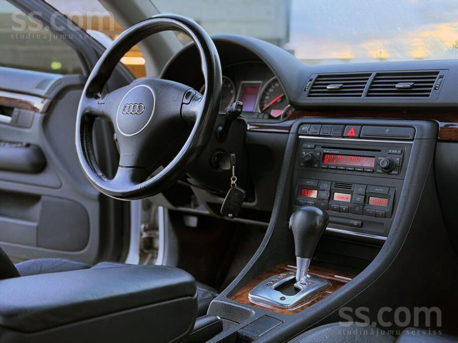 Серый Ауди А4 2003 в Рига, объемом двигателя 1.80 л и пробегом 285 тыс. км за 1500 €, фото 18 на AUTOMOTO.COM.LV
