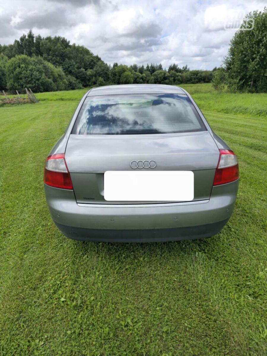 Pelēks Audi A4 2003 Skuodas, ar dzinēja tilpumu 1.90 L un nobraukumu 350 tūkst. km par 1800 €, foto 3 vietnē AUTOMOTO.COM.LV