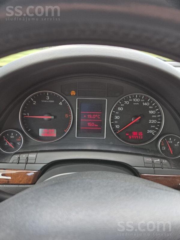 Grey Audi A4 2003 in Bauska, with an engine capacity of 1.90 L and mileage of 0 thousand km for 900 €, photo 3 on AUTOMOTO.COM.LV