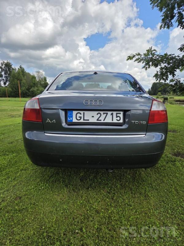 Grey Audi A4 2003 in Bauska, with an engine capacity of 1.90 L and mileage of 0 thousand km for 900 €, photo 8 on AUTOMOTO.COM.LV