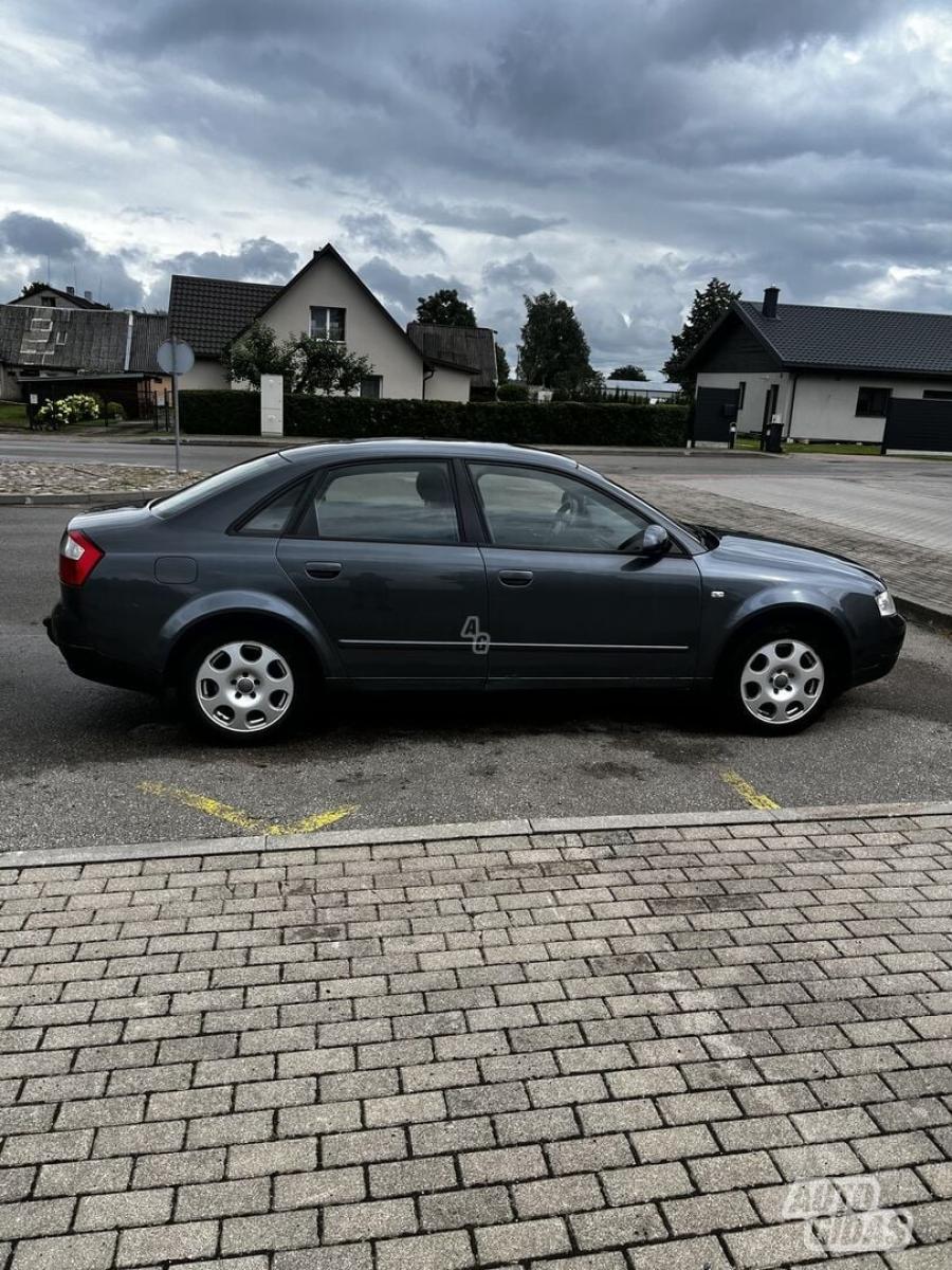 Pelēks Audi A4 2003 Telšiai, ar dzinēja tilpumu 1.90 L un nobraukumu 424 tūkst. km par 1500 €, foto 7 vietnē AUTOMOTO.COM.LV