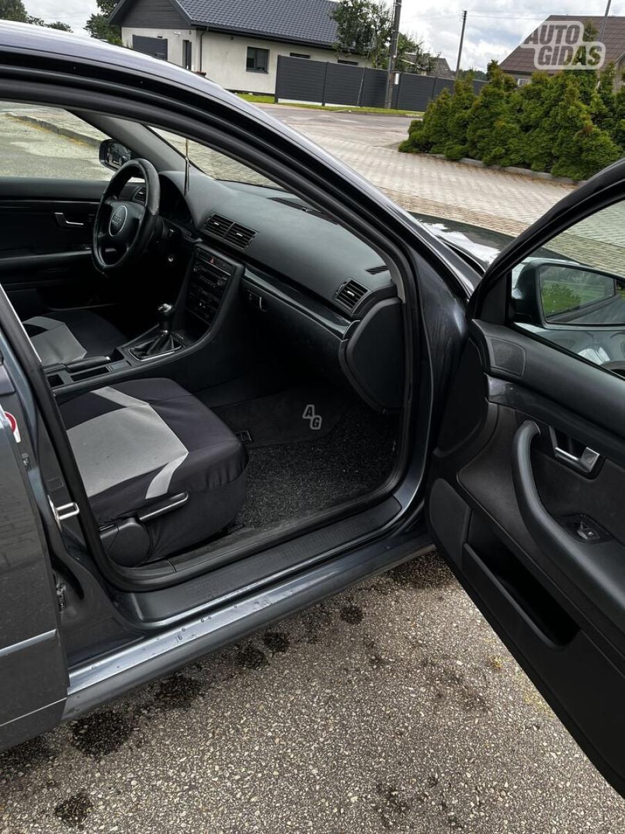 Pelēks Audi A4 2003 Telšiai, ar dzinēja tilpumu 1.90 L un nobraukumu 424 tūkst. km par 1500 €, foto 12 vietnē AUTOMOTO.COM.LV
