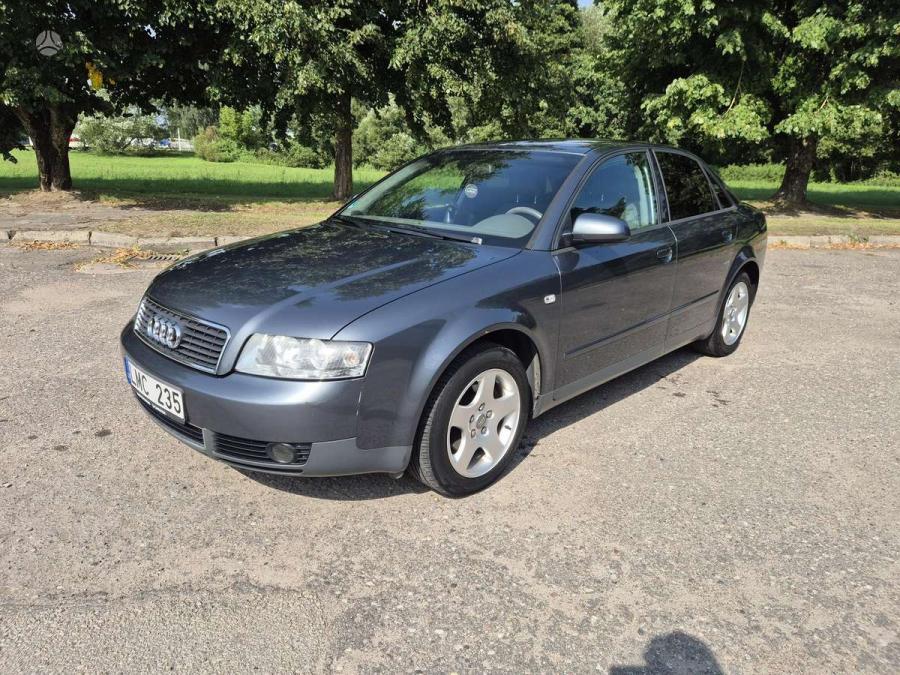 Grey Audi A4 2003 in Marijampole, with an engine capacity of 1.98 L and mileage of 221 thousand km for 1450 €, photo 1 on AUTOMOTO.COM.LV