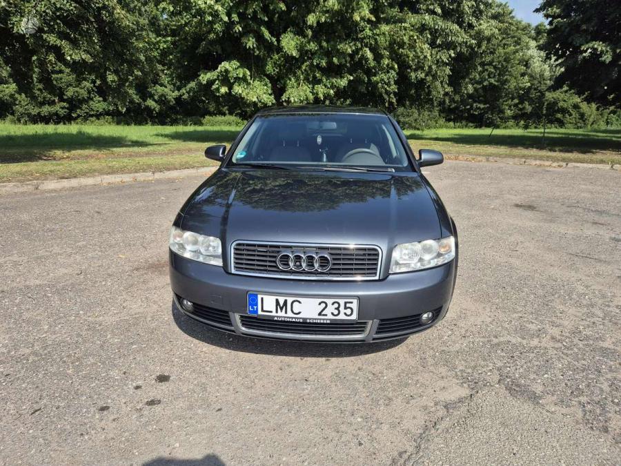 Grey Audi A4 2003 in Marijampole, with an engine capacity of 1.98 L and mileage of 221 thousand km for 1450 €, photo 3 on AUTOMOTO.COM.LV