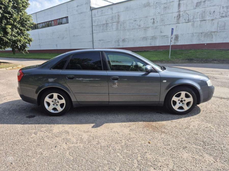 Grey Audi A4 2003 in Marijampole, with an engine capacity of 1.98 L and mileage of 221 thousand km for 1450 €, photo 5 on AUTOMOTO.COM.LV