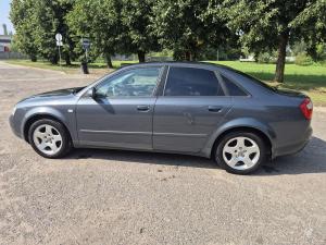 Grey Audi A4 2003 in Marijampole, with an engine capacity of 1.98 L and mileage of 221 thousand km for 1450 €, photo 9 on AUTOMOTO.COM.LV