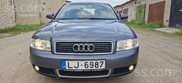 Pelēks Audi A4 2003 Daugavpils, ar dzinēja tilpumu 1.90 L un nobraukumu 345 tūkst. km par 1500 €, foto 1 vietnē AUTOMOTO.COM.LV