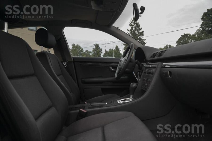 Grey Audi A4 2003 in Riga, with an engine capacity of 2.00 L and mileage of 297 thousand km for 2590 €, photo 6 on AUTOMOTO.COM.LV