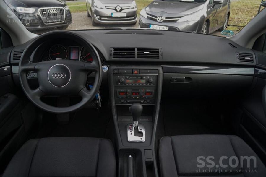 Grey Audi A4 2003 in Riga, with an engine capacity of 2.00 L and mileage of 297 thousand km for 2590 €, photo 9 on AUTOMOTO.COM.LV