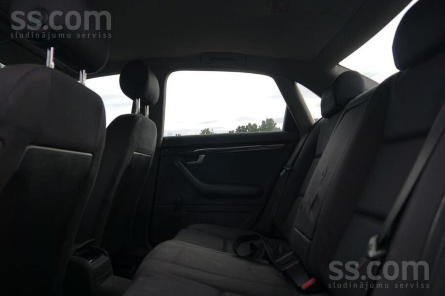 Grey Audi A4 2003 in Riga, with an engine capacity of 2.00 L and mileage of 297 thousand km for 2590 €, photo 14 on AUTOMOTO.COM.LV