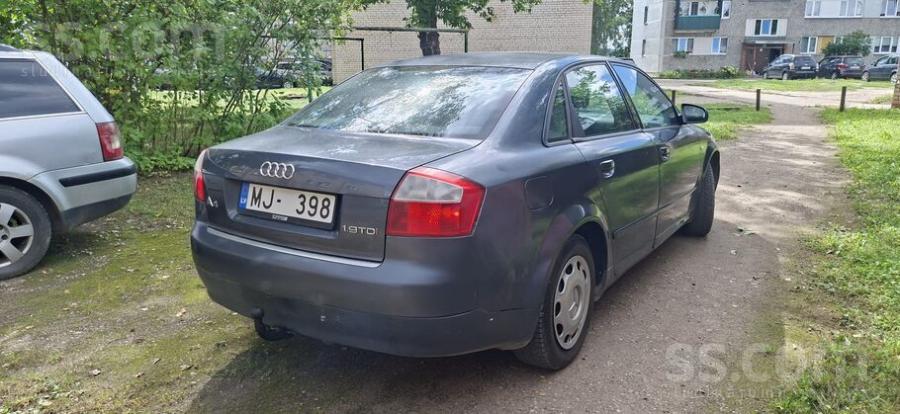 Pelēks Audi A4 2003 Daugavpils, ar dzinēja tilpumu 1.90 L un nobraukumu 300 tūkst. km par 950 €, foto 9 vietnē AUTOMOTO.COM.LV