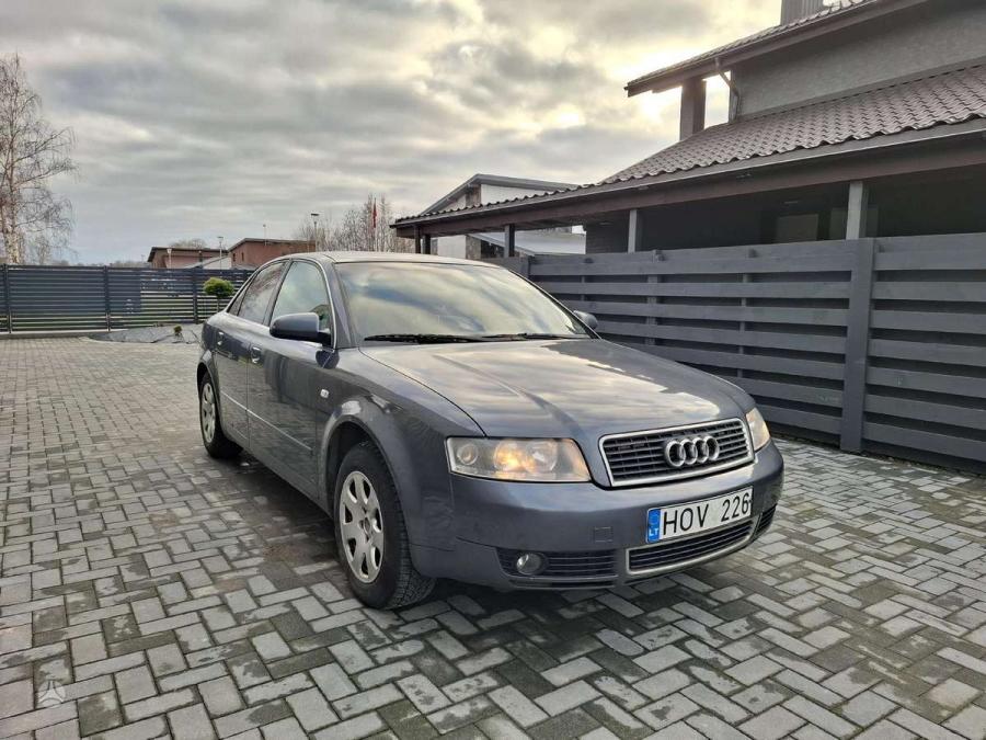 Pelēks Audi A4 2003 Klaipėda, ar dzinēja tilpumu 1.90 L un nobraukumu 398 tūkst. km par 1499 €, foto 4 vietnē AUTOMOTO.COM.LV