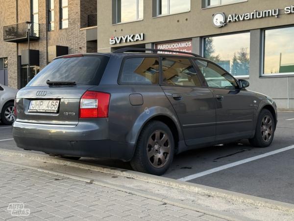 Pelēks Audi A4 2003 Kauņa, ar dzinēja tilpumu 1.90 L un nobraukumu 346 tūkst. km par 850 €, foto 5 vietnē AUTOMOTO.COM.LV