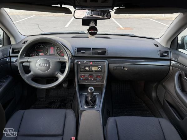 Pelēks Audi A4 2003 Kauņa, ar dzinēja tilpumu 1.90 L un nobraukumu 346 tūkst. km par 850 €, foto 10 vietnē AUTOMOTO.COM.LV