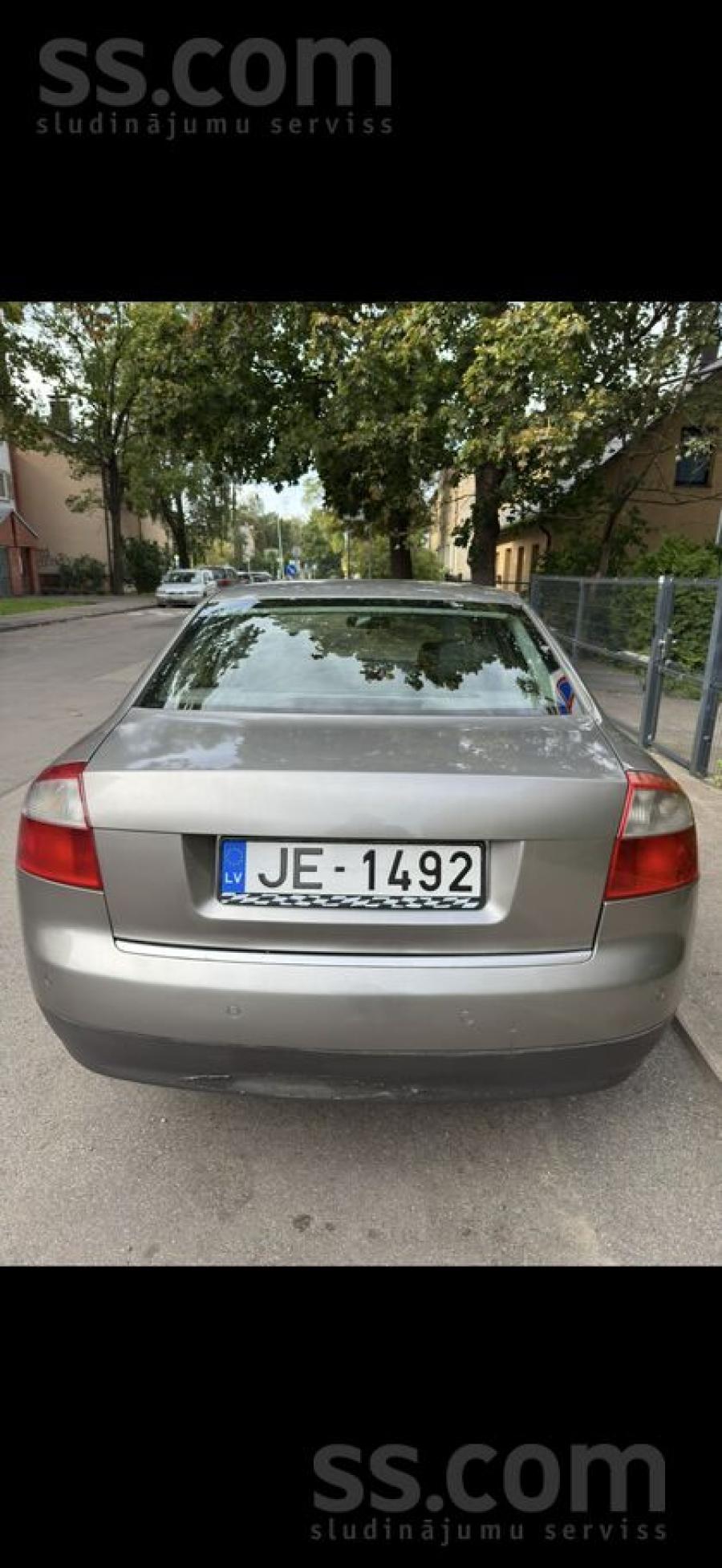 Pelēks Audi A4 2003 Rīga, ar dzinēja tilpumu 1.90 L un nobraukumu 371 tūkst. km par 3000 €, foto 4 vietnē AUTOMOTO.COM.LV