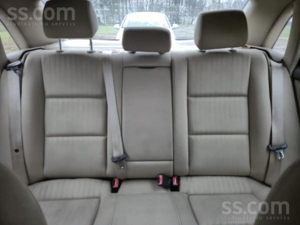 Pelēks Audi A4 2004 Rīga, ar dzinēja tilpumu 1.90 L un nobraukumu 311 tūkst. km par 1950 €, foto 7 vietnē AUTOMOTO.COM.LV