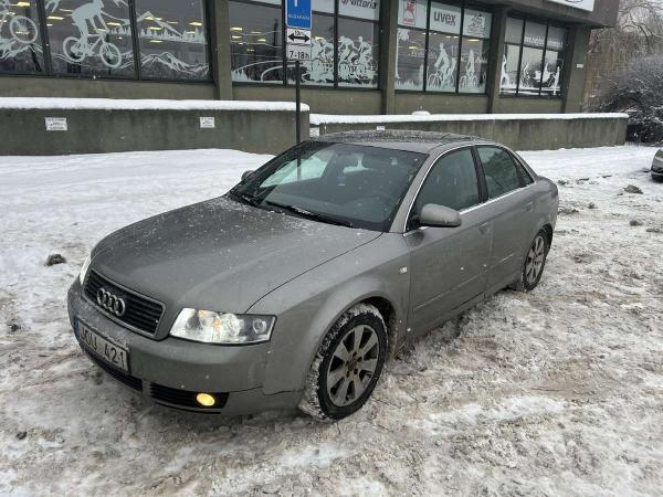 Pelēks Audi A4 2004 Kauņa, ar dzinēja tilpumu 1.90 L un nobraukumu 375 tūkst. km par 1750 €, foto 1 vietnē AUTOMOTO.COM.LV
