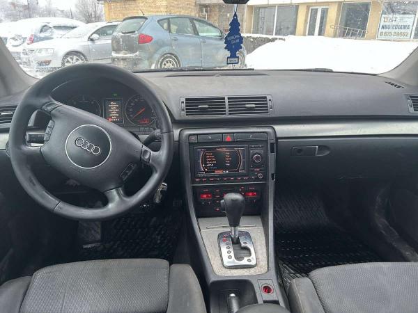 Pelēks Audi A4 2004 Kauņa, ar dzinēja tilpumu 1.90 L un nobraukumu 375 tūkst. km par 1750 €, foto 5 vietnē AUTOMOTO.COM.LV