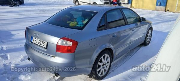 Pelēks Audi A4 2004 Pelva, ar dzinēja tilpumu 1.80 L un nobraukumu 303 tūkst. km par 1200 €, foto 4 vietnē AUTOMOTO.COM.LV