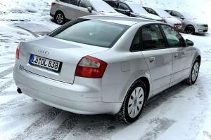 Pelēks Audi A4 2004 Viļņa, ar dzinēja tilpumu 1.60 L un nobraukumu 226 tūkst. km par 1770 €, foto 5 vietnē AUTOMOTO.COM.LV