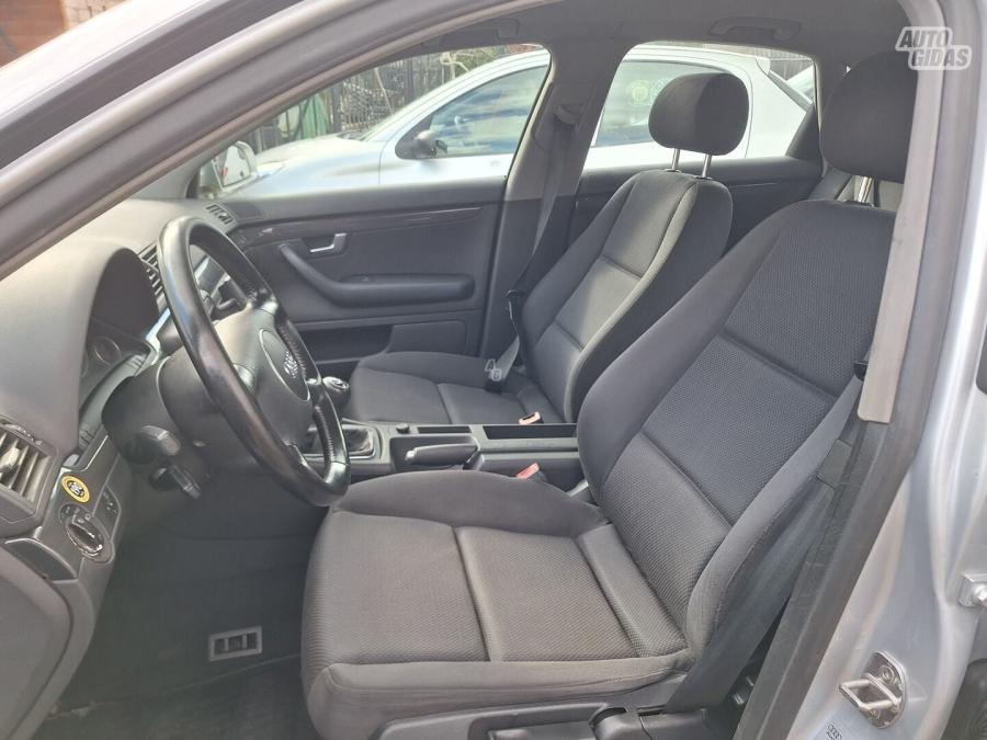 Pelēks Audi A4 2004 Mažeikiai, ar dzinēja tilpumu 1.90 L un nobraukumu 273 tūkst. km par 2650 €, foto 18 vietnē AUTOMOTO.COM.LV
