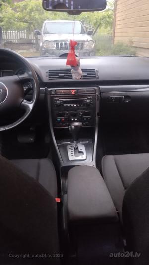 Pelēks Audi A4 2004 Tartu, ar dzinēja tilpumu 1.90 L un nobraukumu 288 tūkst. km par 1850 €, foto 11 vietnē AUTOMOTO.COM.LV
