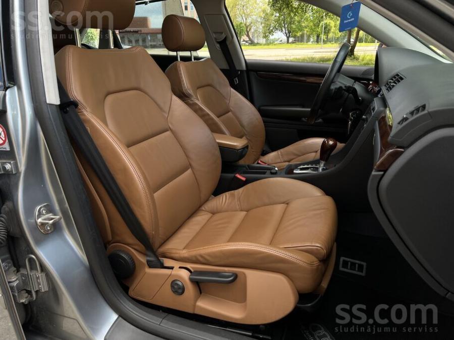 Pelēks Audi A4 2004 Cēsis, ar dzinēja tilpumu 2.00 L un nobraukumu 135 tūkst. km par 4650 €, foto 14 vietnē AUTOMOTO.COM.LV