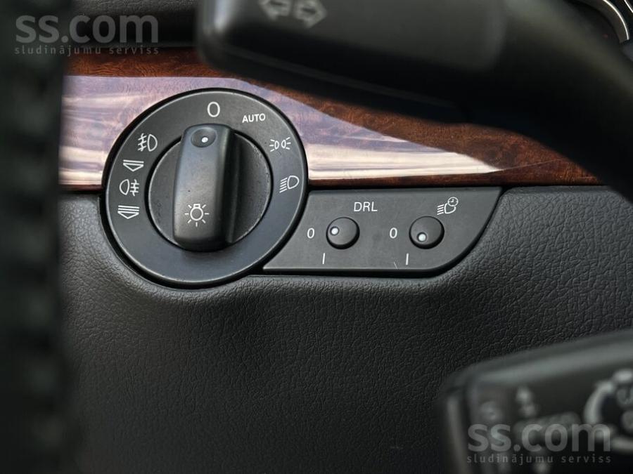 Pelēks Audi A4 2004 Cēsis, ar dzinēja tilpumu 2.00 L un nobraukumu 135 tūkst. km par 4650 €, foto 15 vietnē AUTOMOTO.COM.LV